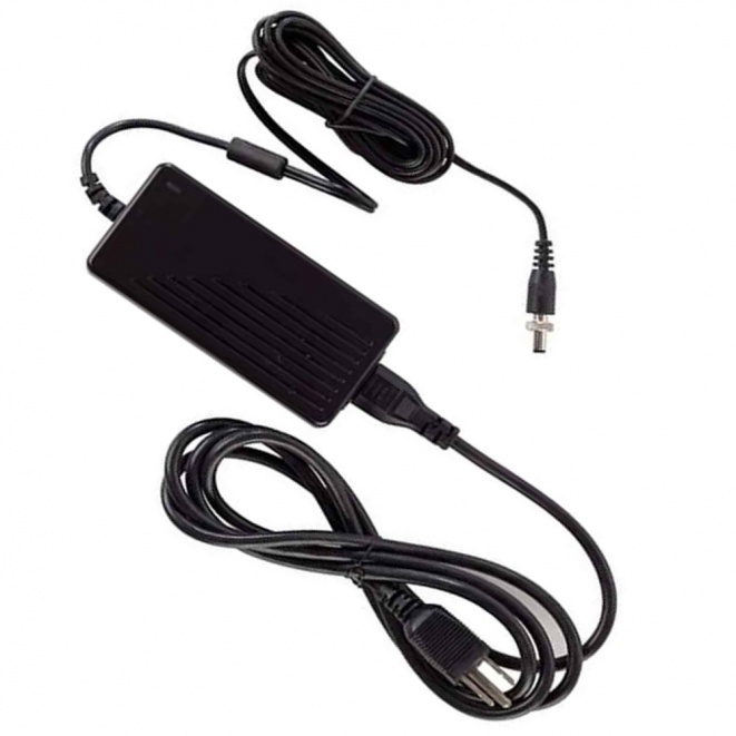 Celestron AC Adapter – 5 Amp Universal Plug 18782-CGL